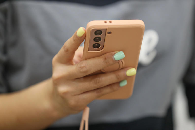 Meta exhorte l’Australie à revenir sur l’interdiction des réseaux ...