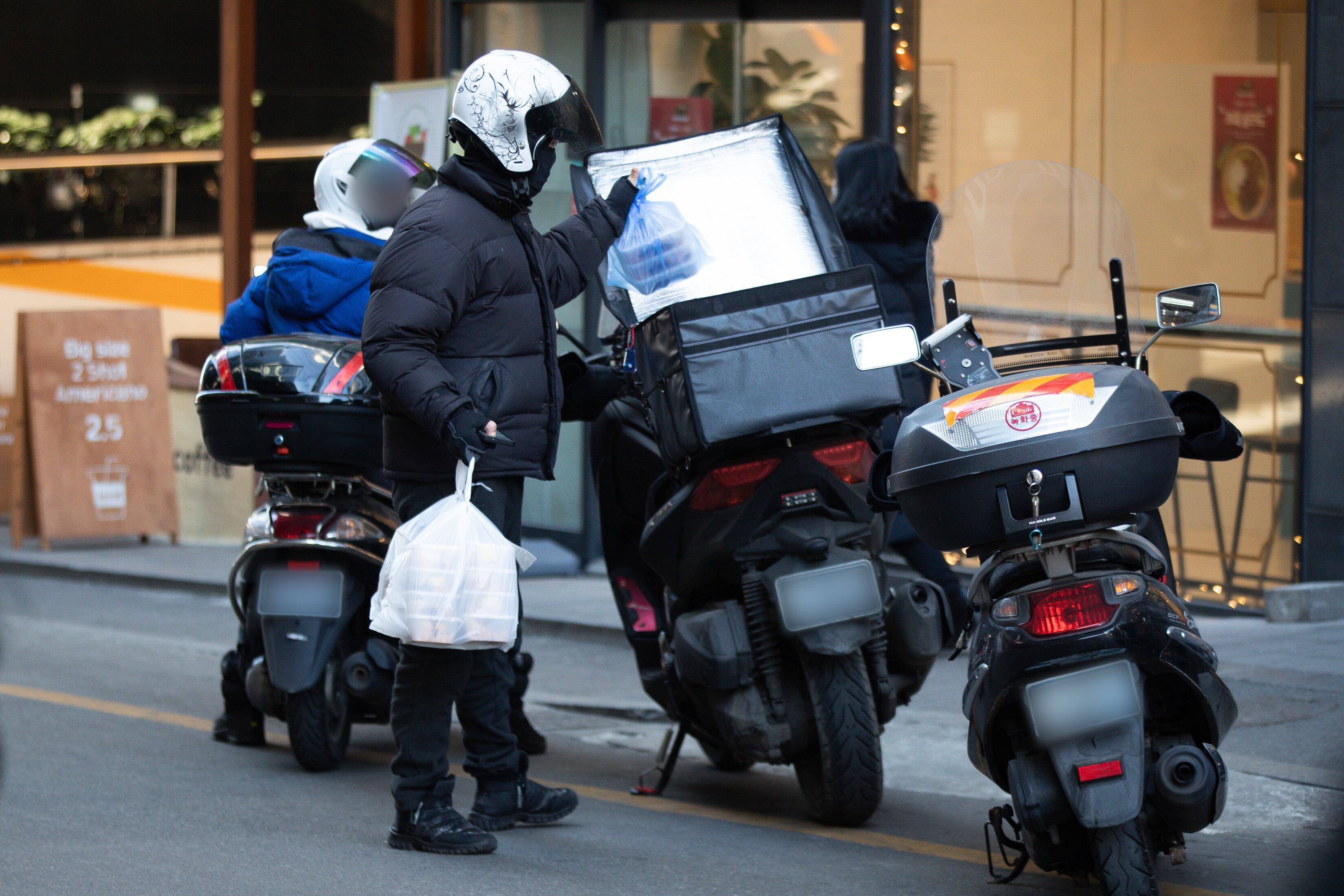 Shop owner stunned by day-later cancellation over 4-minute delay