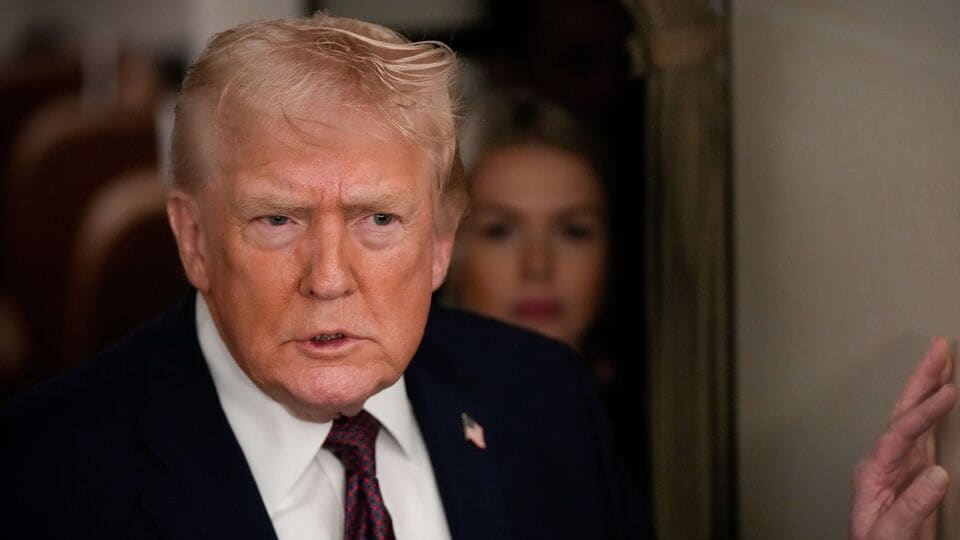 Trump warns of 'very severe things' if credit card companies fail to ...