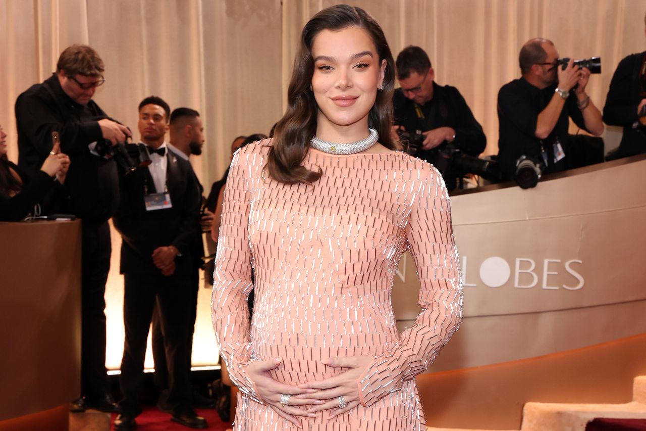 Josh Allen drools over pregnant wife Hailee Steinfeld's 2026 Golden ...