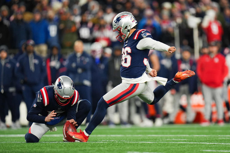 Andy Borregales knows what his job is. On Sunday, he did it perfectly.