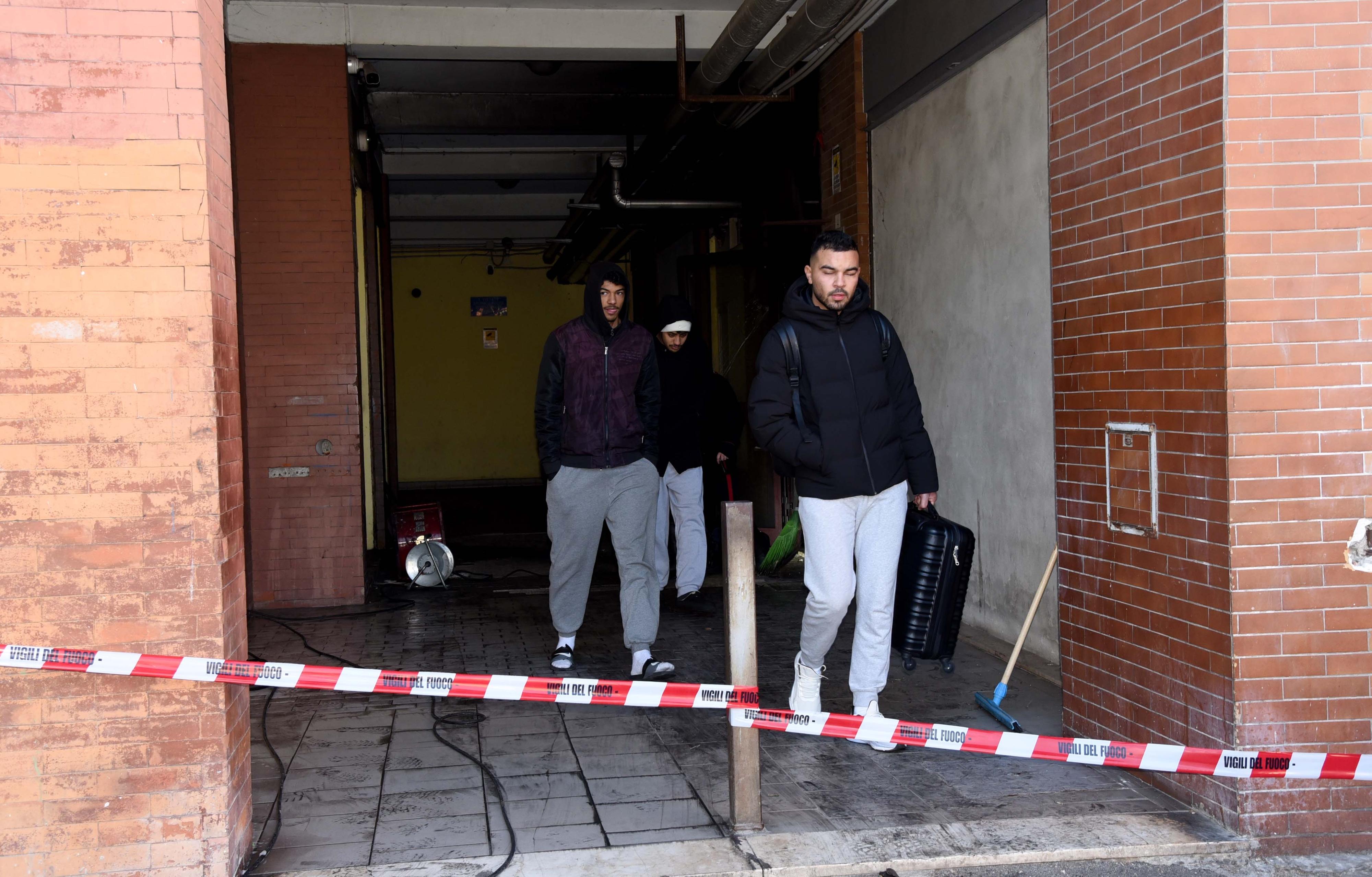 L’inferno al grattacielo, le testimonianze choc: “Il fumo arrivava ...