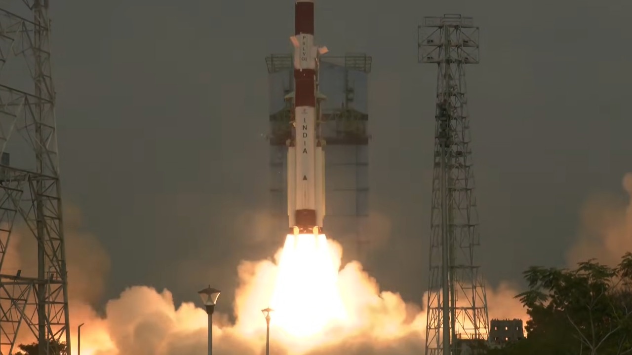 ISRO's PSLV-C62 roars into space with 16 satellites, redeems trusted ...