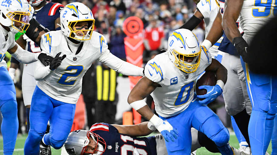 Chargers bungle opportunity for early points off Daiyan Henley ...