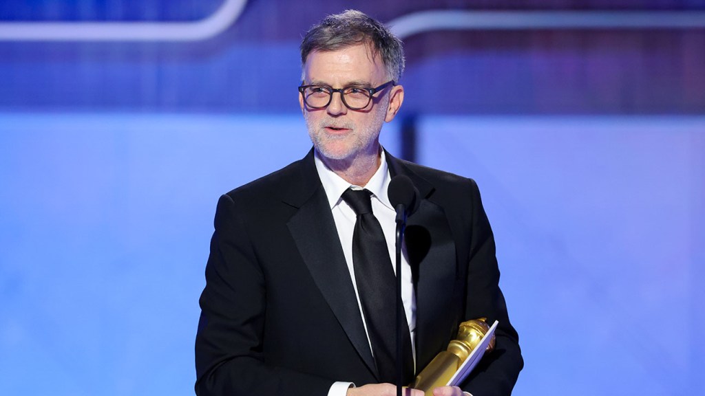 Golden Globes: Paul Thomas Anderson honors Warner Bros.' Michael De ...