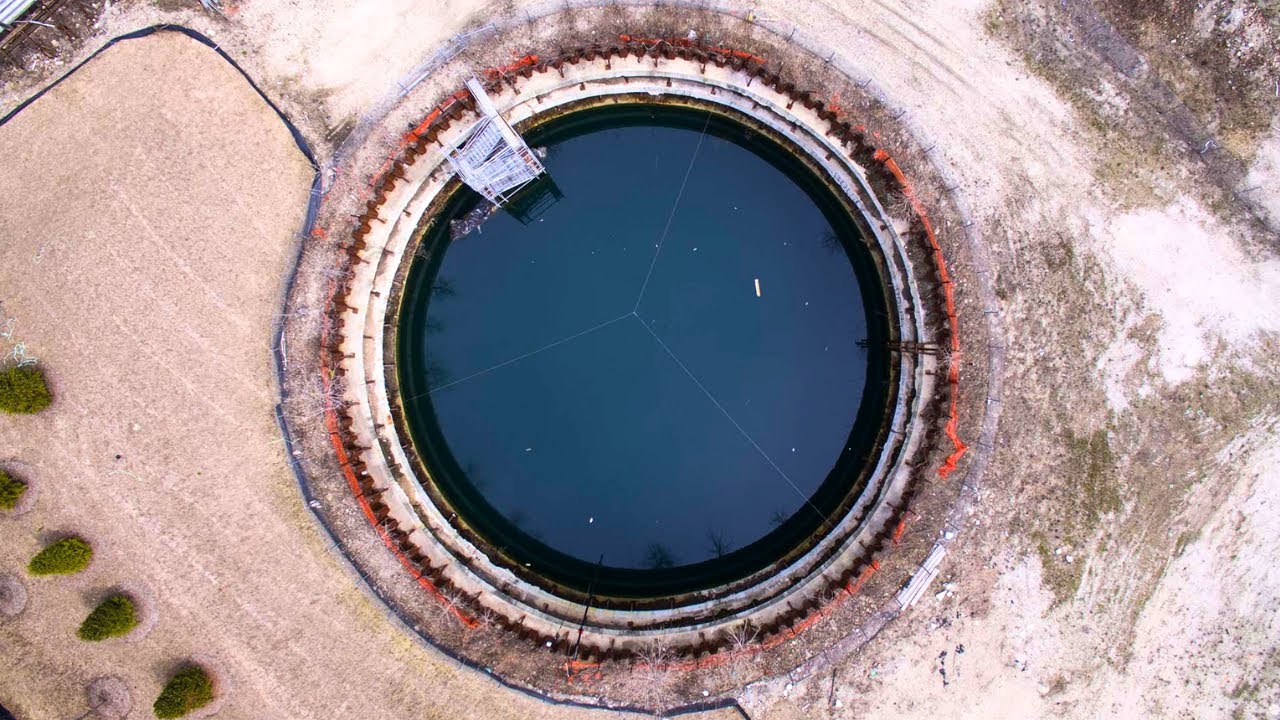 Inside the skyscraper being built inside a 23-meter-deep hole