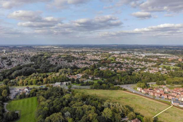 Who are Adver readers planning to vote for in the local elections?