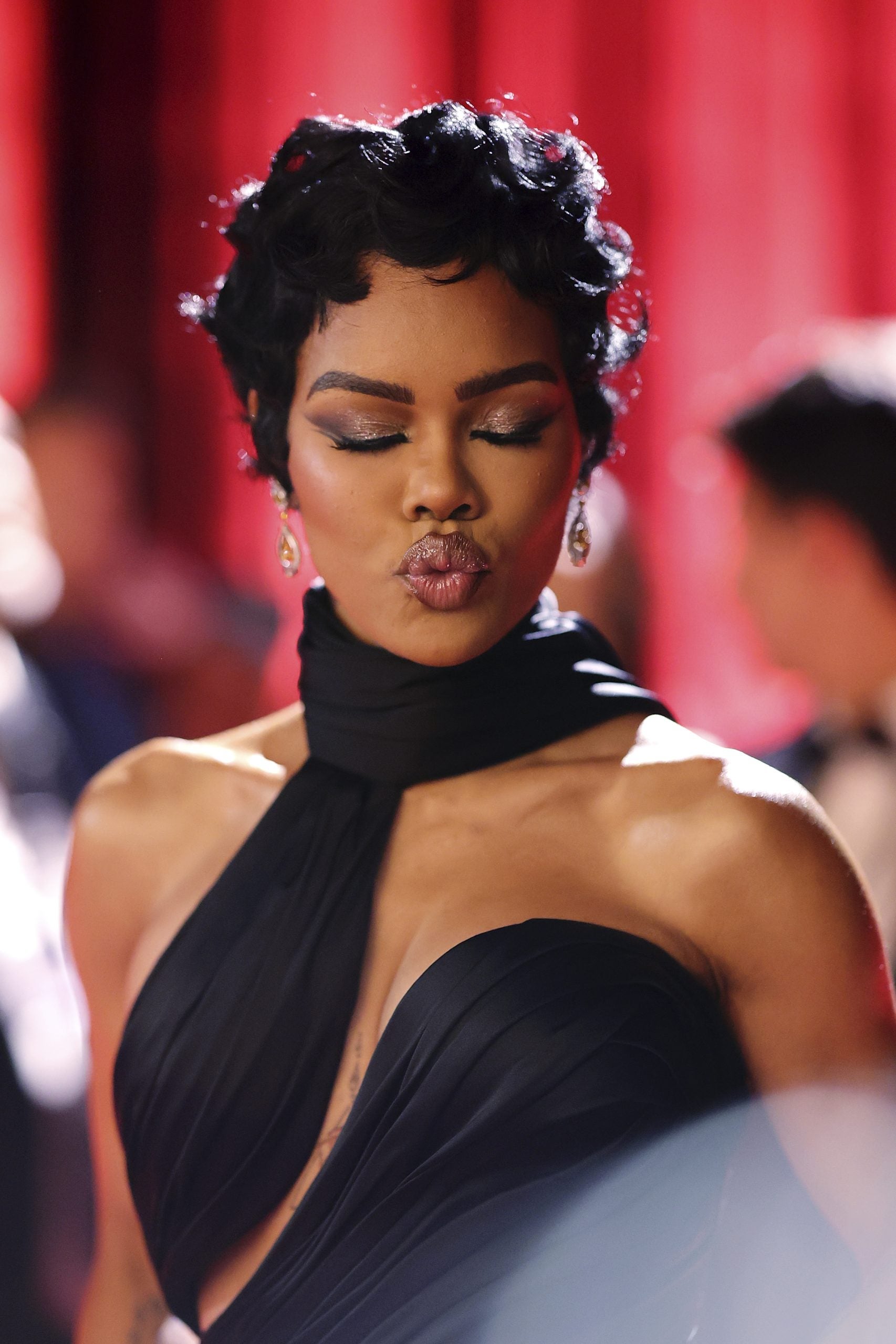 Teyana Taylor delivered a powerful speech—and beauty look—at the 2026 ...