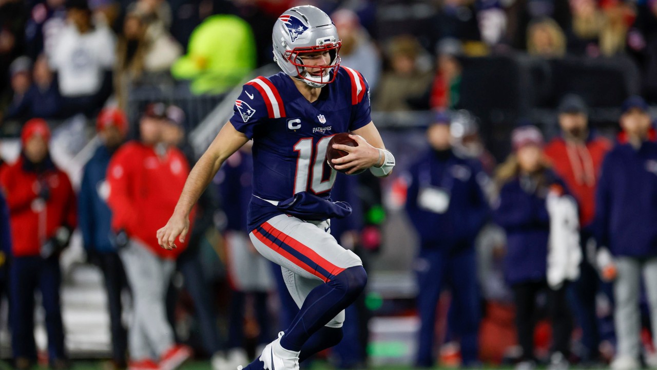 Maye leads Patriots over Chargers in wild-card round