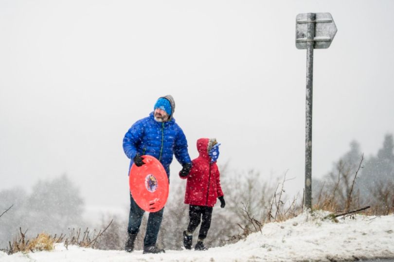 UK faces 600-mile snow bomb with exact hour flurries start again announced