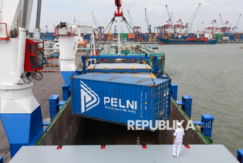 Tol laut dorong kinerja Pelni, angkutan peti kemas naik pada 2025