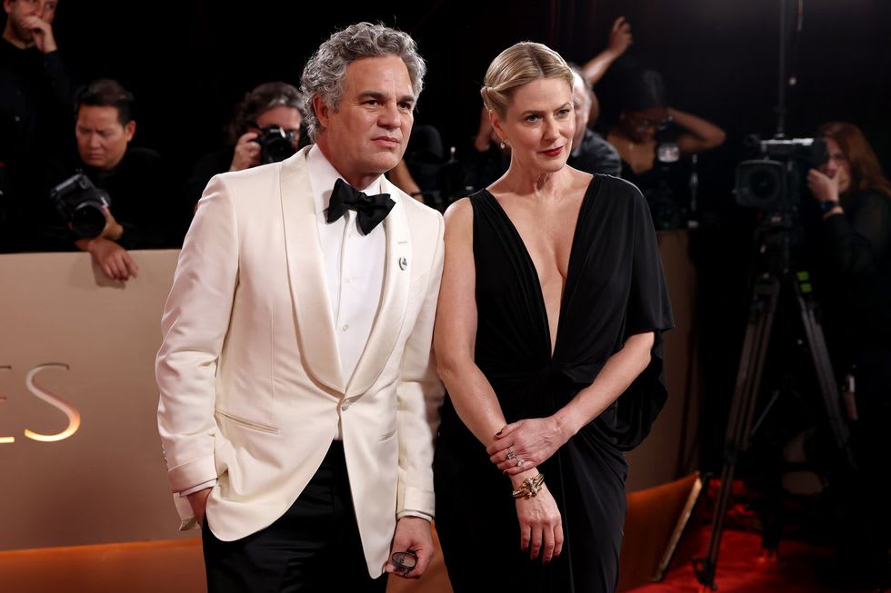 Mark Ruffalo leads stars protesting ICE with subtle Golden Globes ...