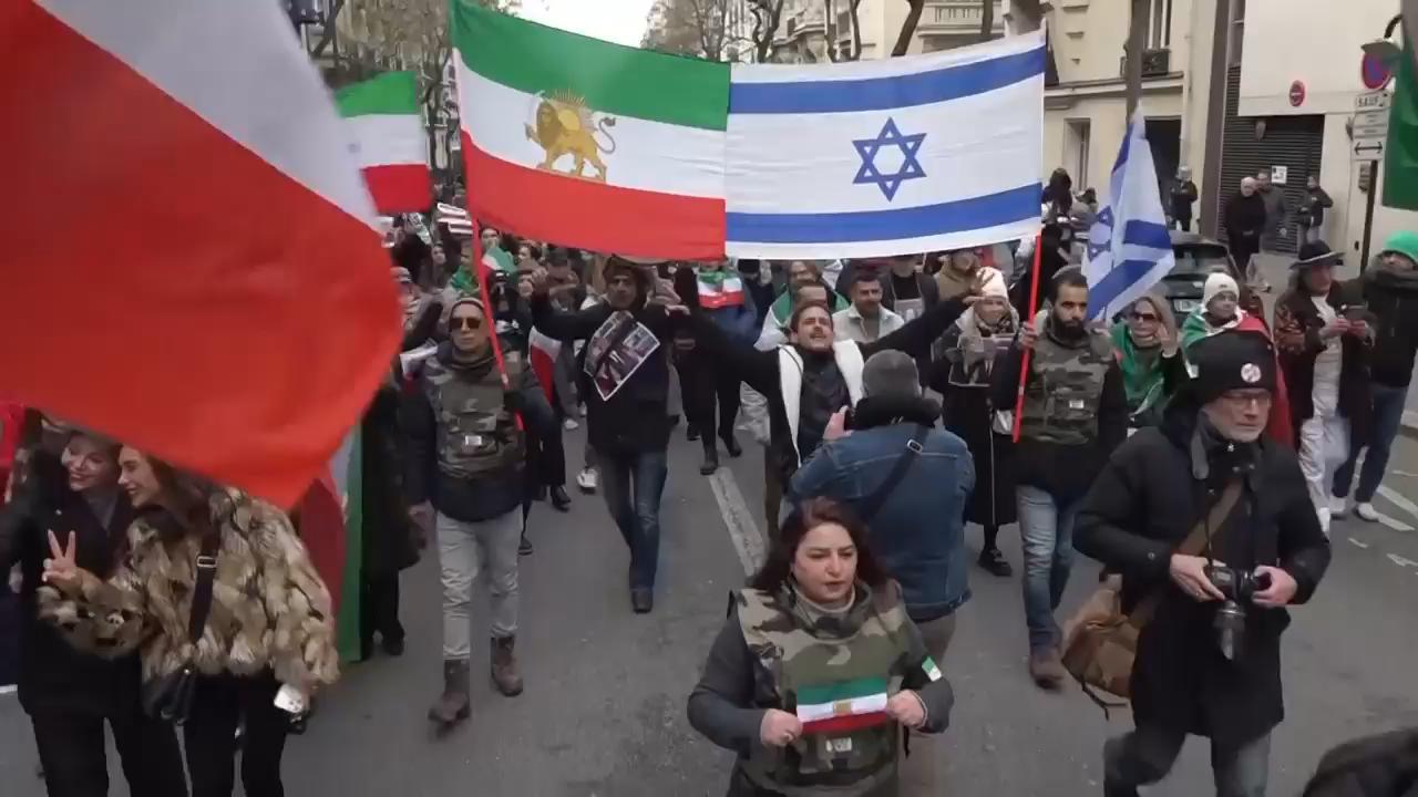 People in Paris and London show solidarity with protesters in Iran