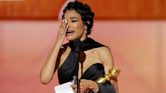 Sobbing Teyana Taylor sends message to little brown girls after Golden ...