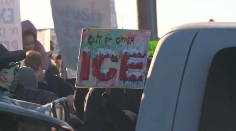Memphis anti-ICE protesters stand against injustice