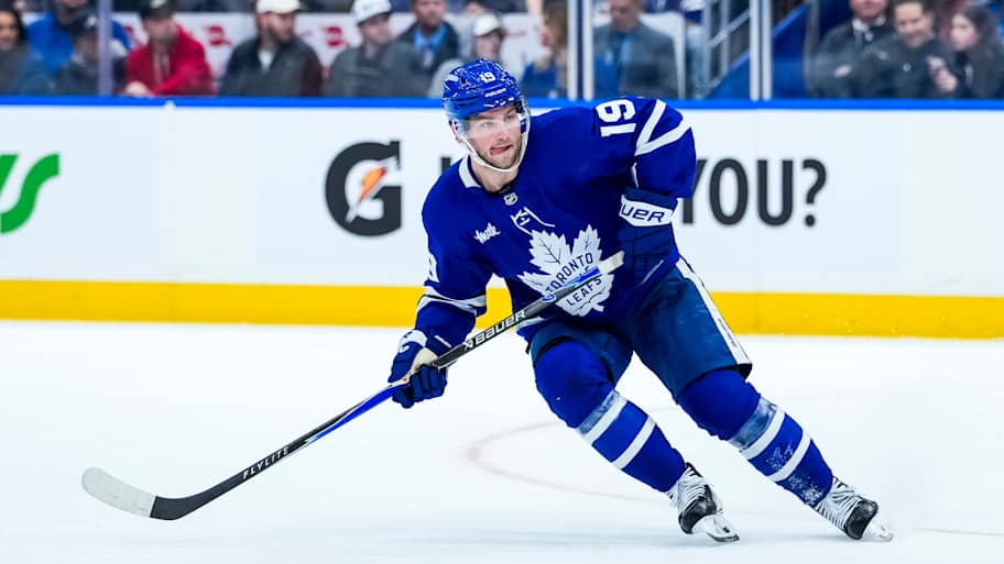 How have the Leafs not traded Calle Jarnkrok yet?