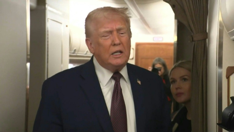 Trump says Iran 'want to negotiate' after reports of hundreds killed in ...