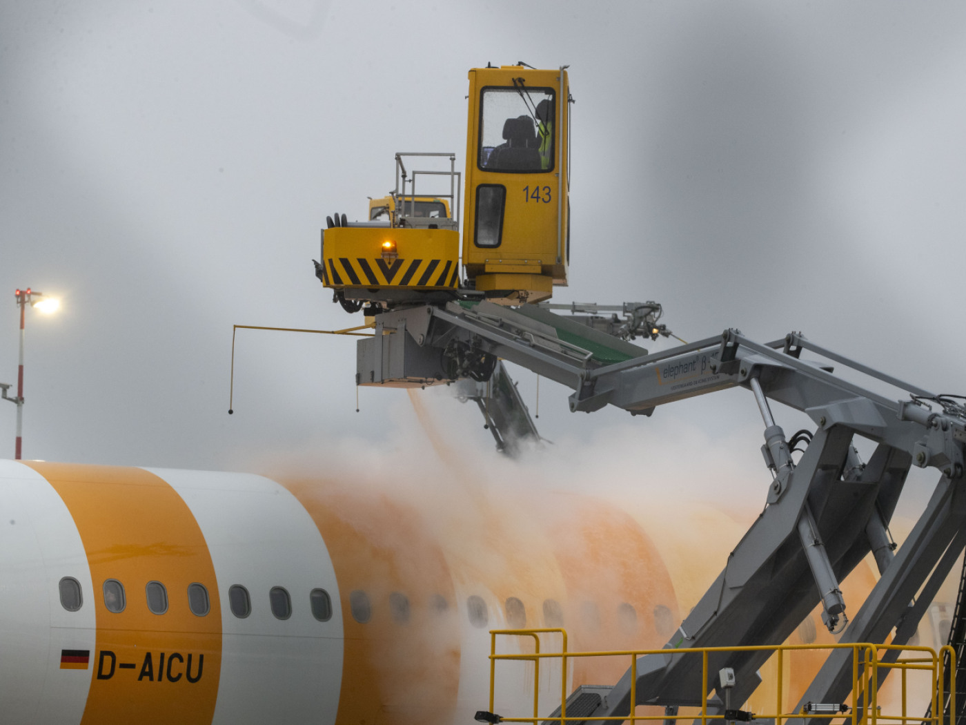 Frankfurter Flughafen streicht wegen Wetter zahlreiche Flüge