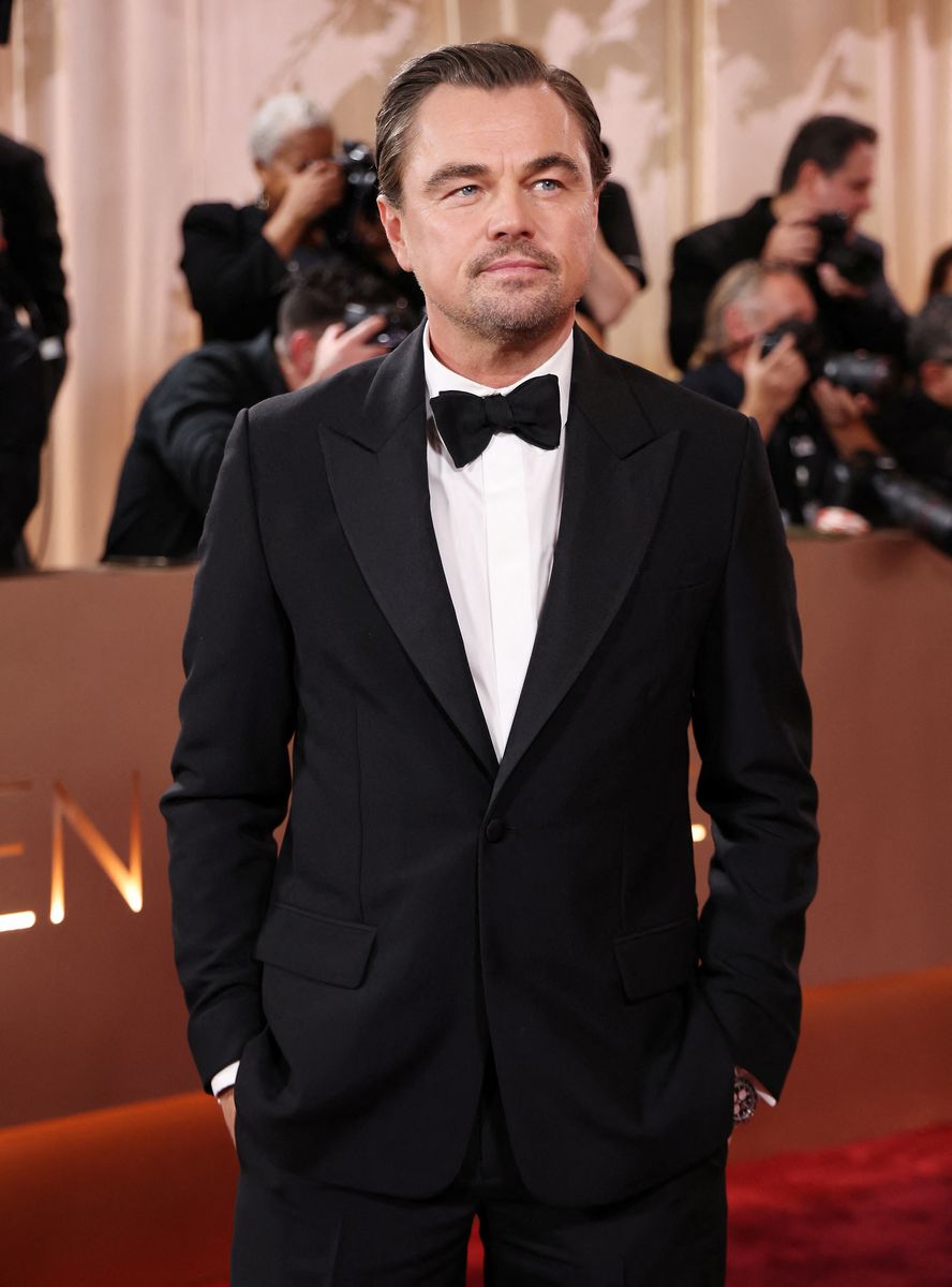 Leo DiCaprio is the target of Nikki Glaser’s hilarious Golden Globes ...