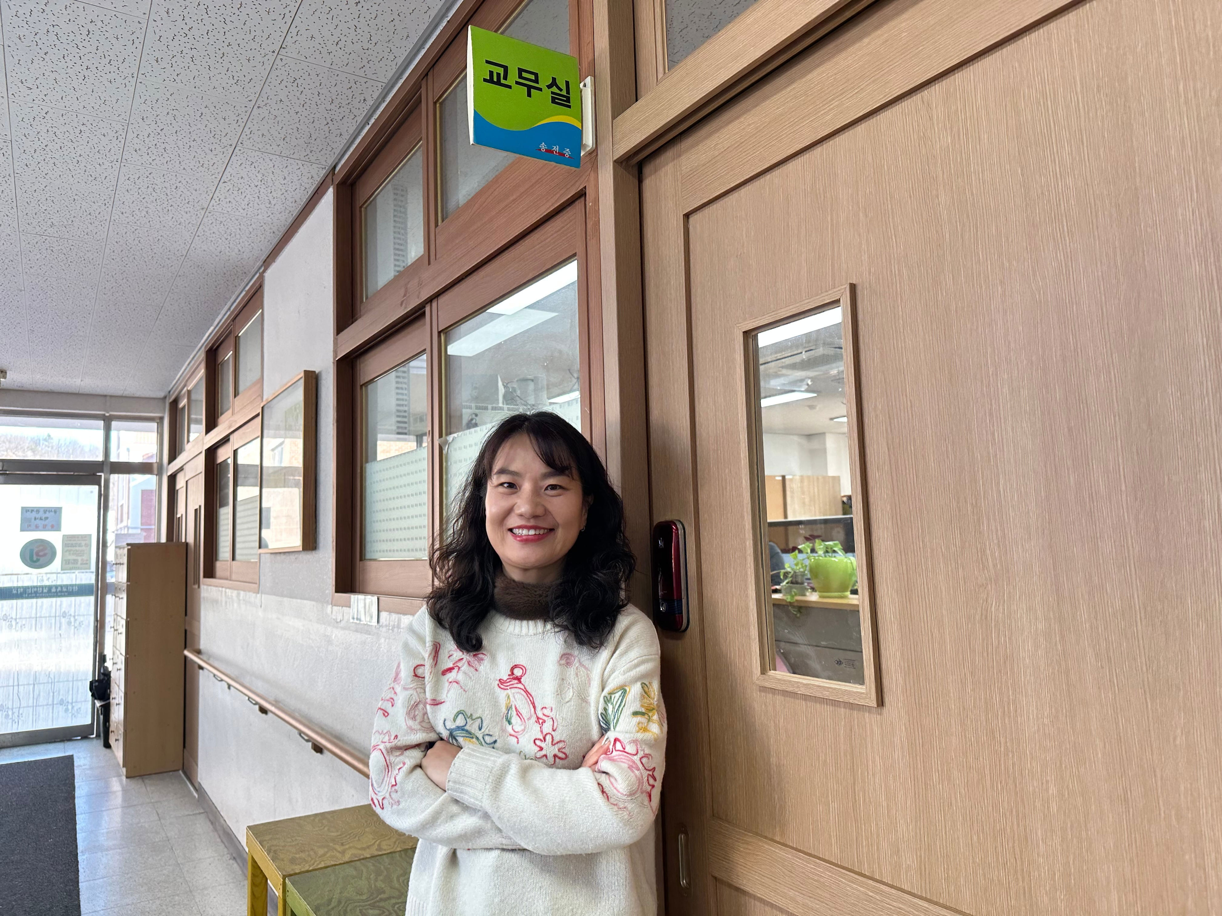 Teacher secures microtia surgery for Chinese-Korean student