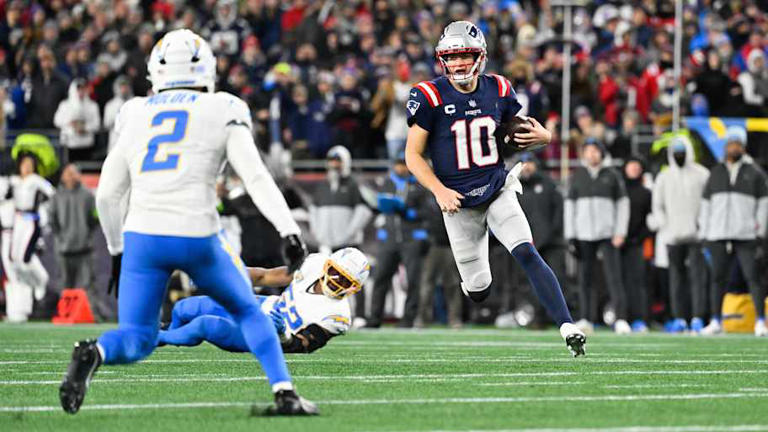 Patriots pummel Chargers, advance to divisional playoff round