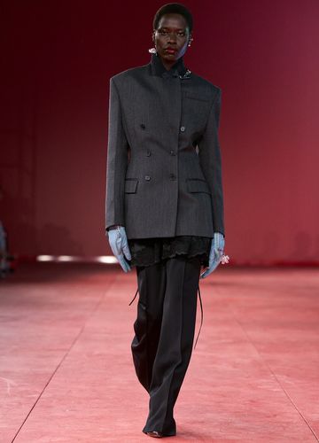 Eighties reloaded: So zeigt sich die Power-Silhouette der 1980er im Jetzt