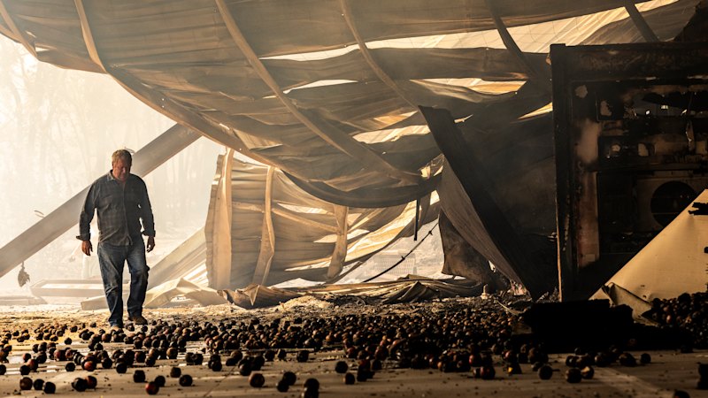 'Zero income': Locals rally behind small businesses wiped out by fires