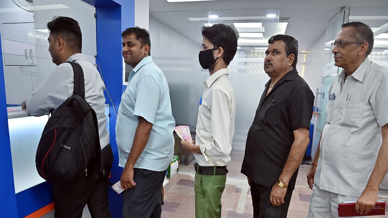 Unsecured lending in India rises to Rs 46.9L cr, sparks risk fears