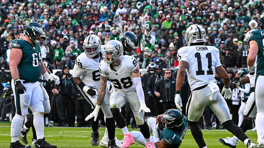 Maxx Crosby could fall into Eagles' lap after latest trade rumor