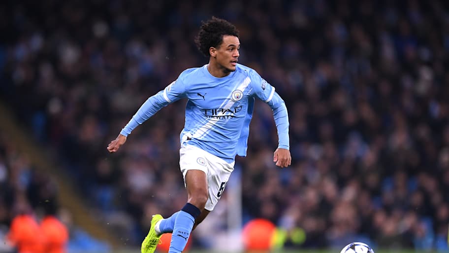 Oscar Bobb's uncertain future at Manchester City questioned