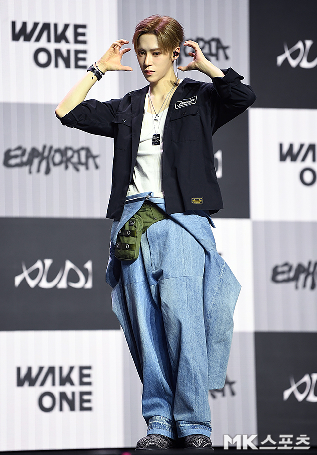 아르노 ‘멋진 하트’ [MK포토]