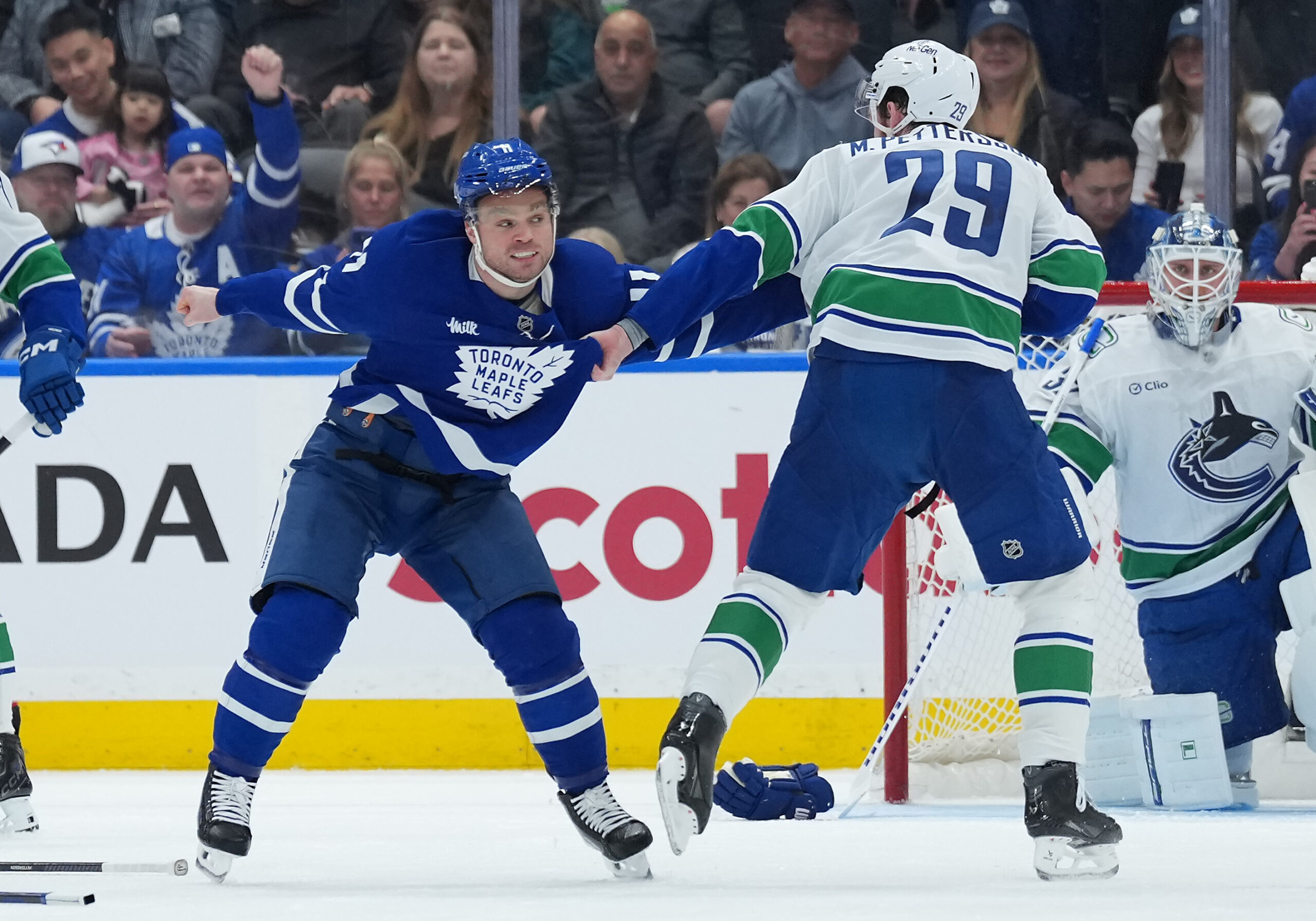 'Heavyweight champ' Max Domi is doing it all for Maple Leafs