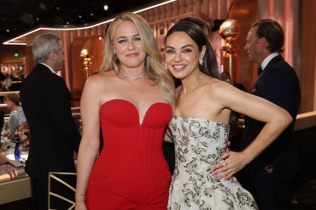 Alicia Silverstone steals the show in a stunning Jessica Rabbit-style ...