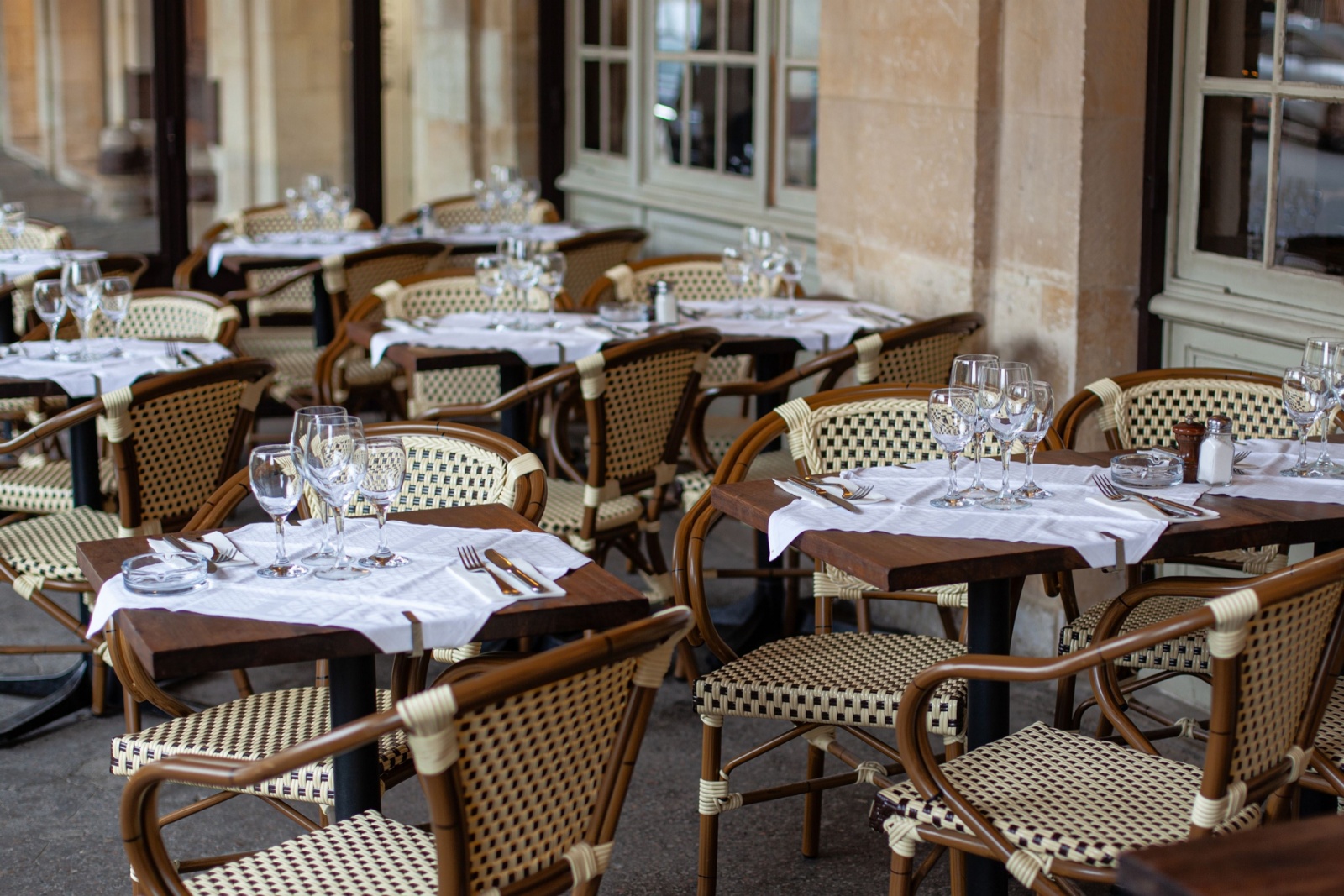 Bistrot à l’Unesco : Emmanuel Macron trouve enfin une bataille à gagner