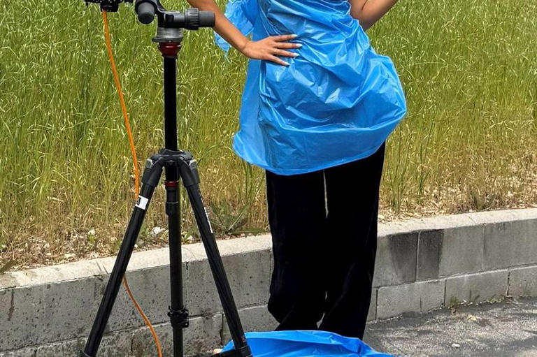 Woman who 'hated' long fingers now earns £1.8k a day as sought-after ...