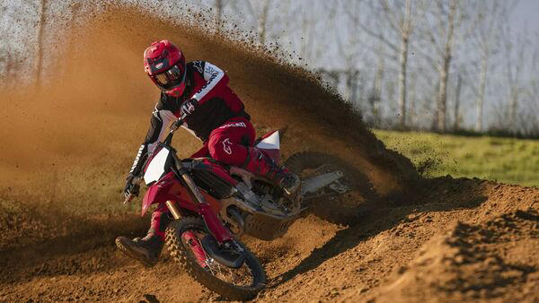 Ducati unveils Desmo450 MX Factory as race-ready upgrade in its ...