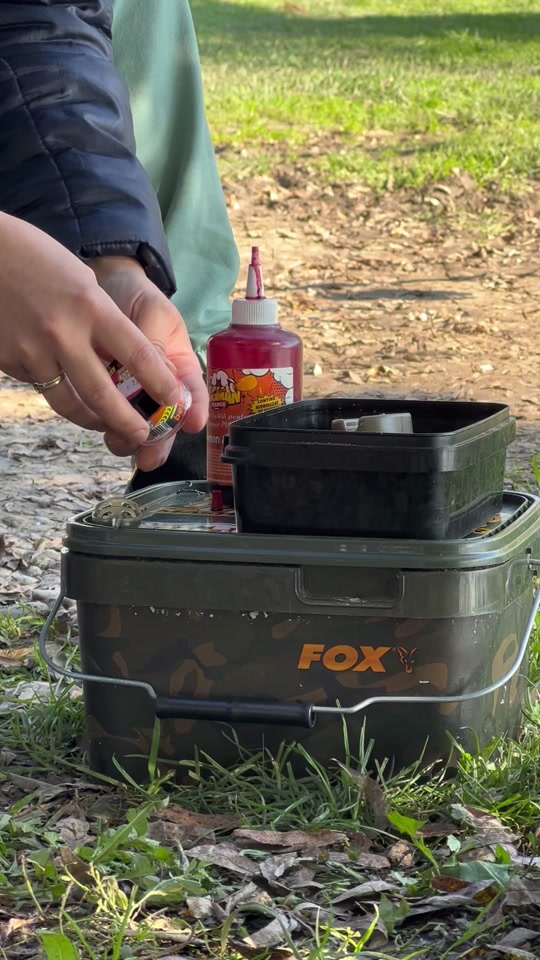 Satisfying carp rig build montage