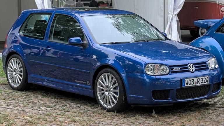 How the 2004 Volkswagen R32 brought AWD to hot hatches