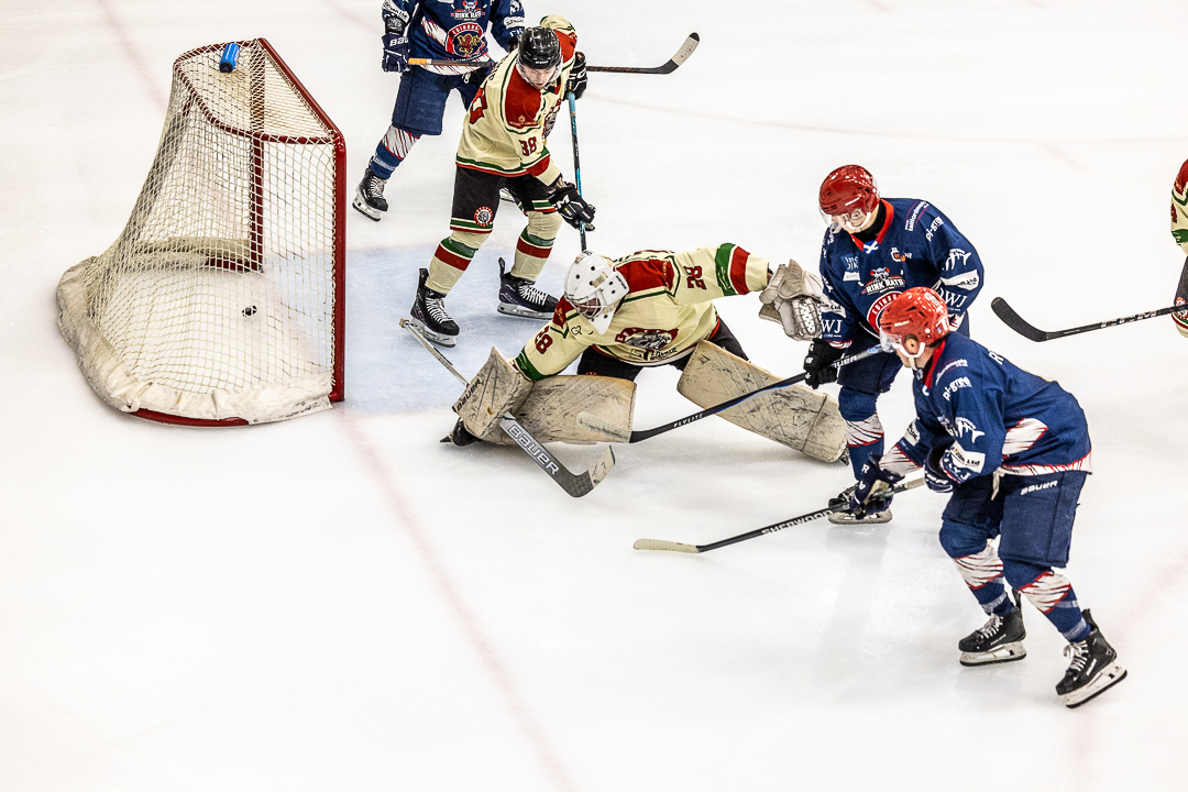 Edinburgh Capitals hammer Aberdeen Lynx in their own backyard as new ...