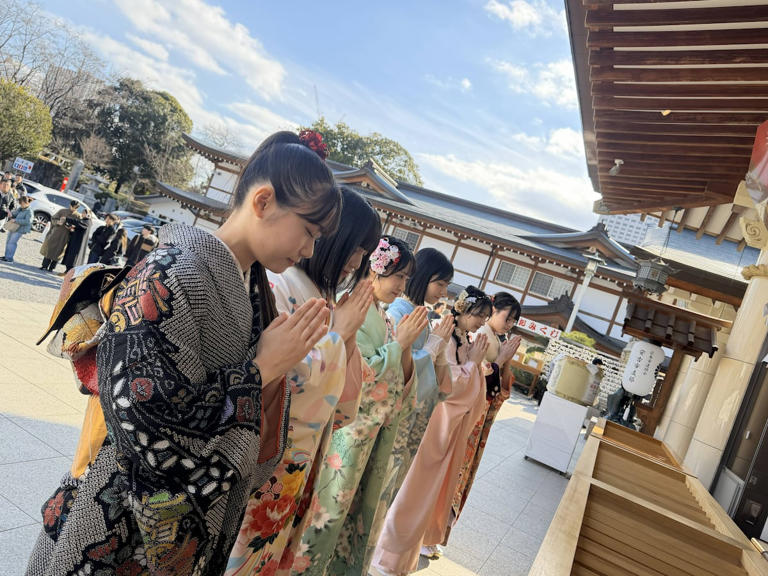 STU48の20歳メンバー6人、艶やかな振り袖姿で成人奉告祭