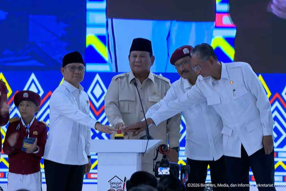 Prabowo resmikan 166 sekolah rakyat, berikut syarat dan cara daftarnya