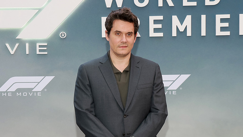 John Mayer pays tribute to Grateful Dead's Bob Weir