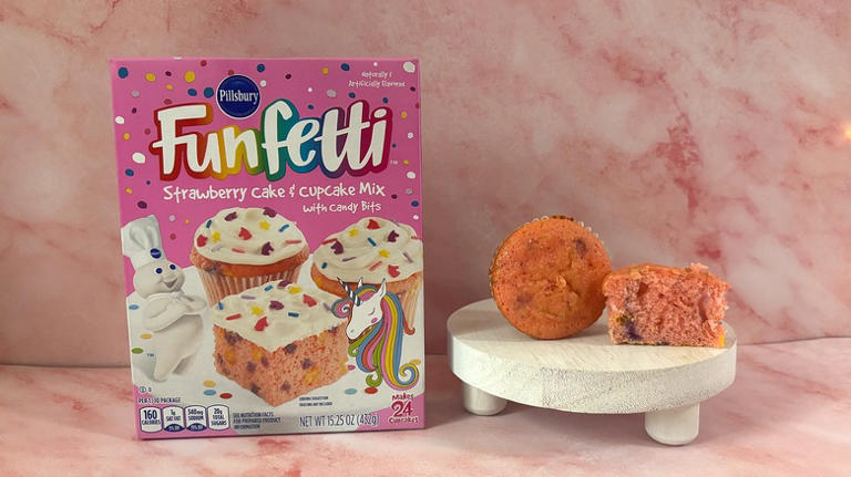 5 Box Strawberry Cake Mixes, Ranked