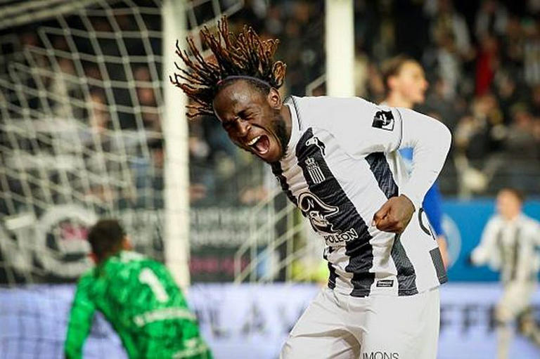 Rangers on brink of five new signings as transfer sleuths spot Skov ...