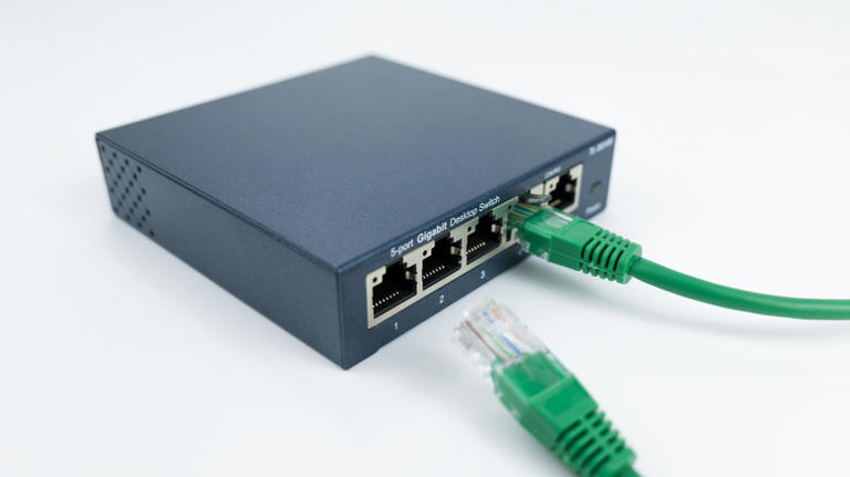 Does an ethernet splitter reduce speed?