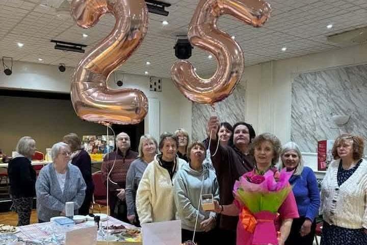 Burnley Slimming World consultant Caroline Griffiths celebrates 25 ...