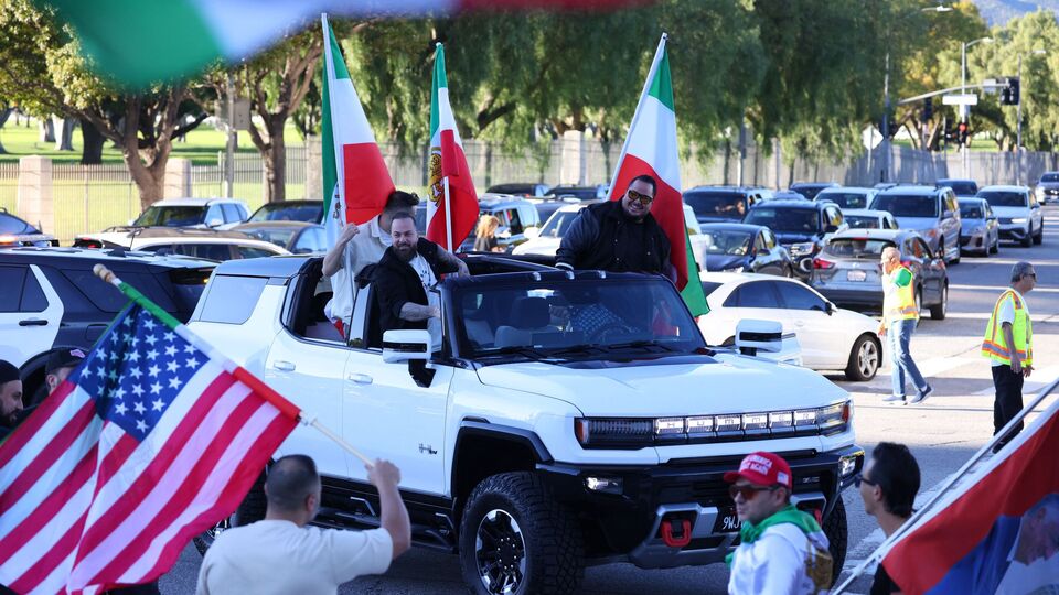 Iran says 'ready to negotiate', but 'prepared for war' after Trump ...