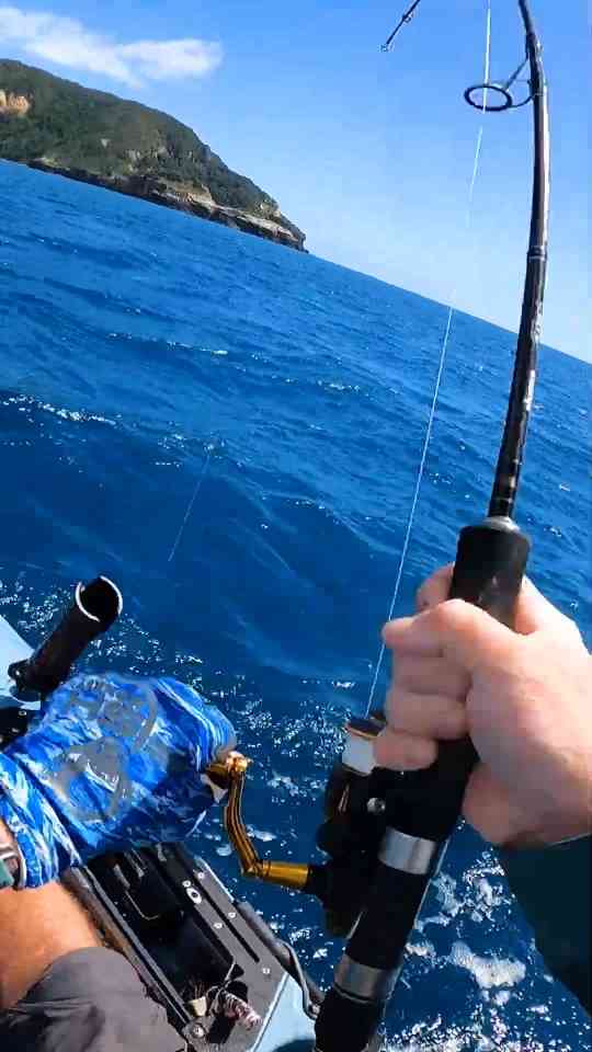 Insane run while deep sea kayak fishing 70 miles out!