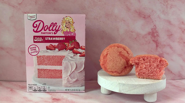 5 Box Strawberry Cake Mixes, Ranked