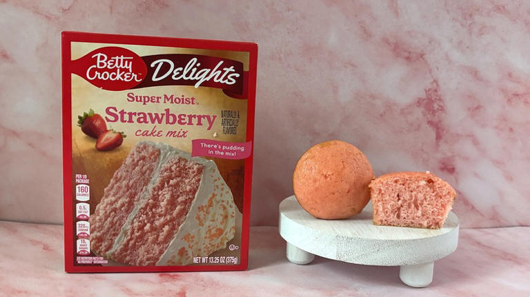 5 Box Strawberry Cake Mixes, Ranked